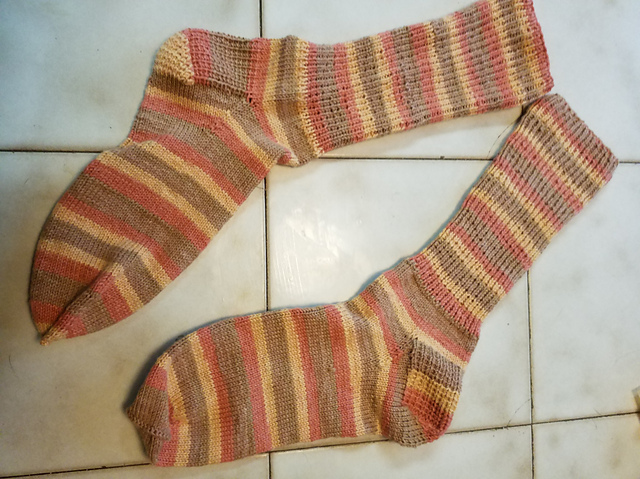 Ravelry: Basic Sock pattern by Patternworks