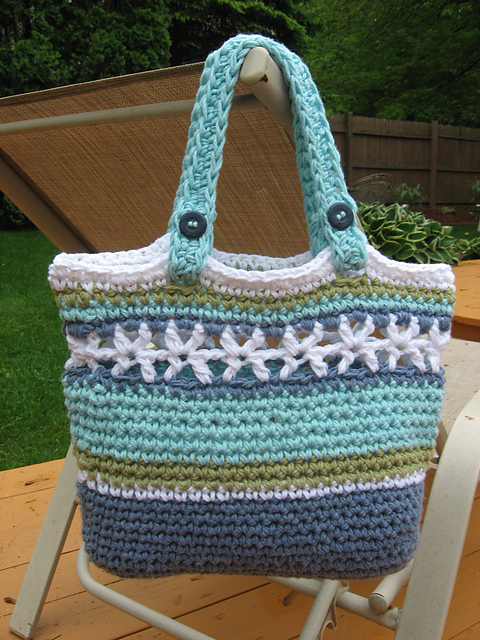 Ravelry: Beachside Bag pattern by Deborah Devlin