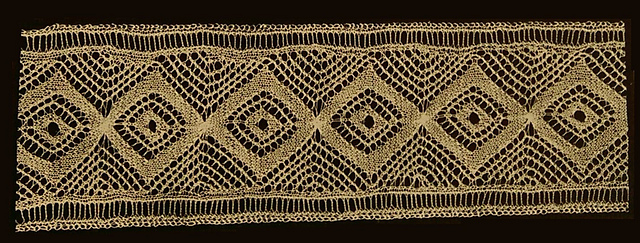 Ravelry: Einsatz pattern by Verlag Otto Beyer Design Team