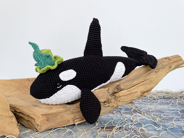 Ravelry: Kalla the Orca Whale Amigurumi pattern by Lindsey Roe