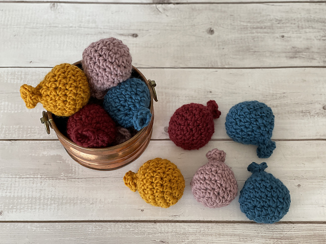 Ravelry: Reusable Water Balloons pattern by Lindsey Roe