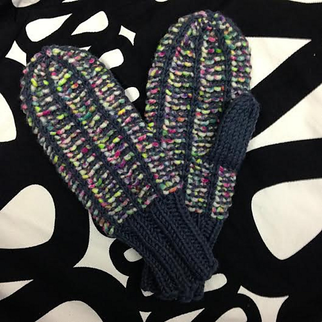 Ravelry: Windowpane Mittens pattern by Odessa Reichel