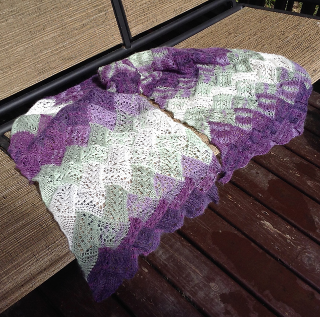 Ravelry: Little Arrowhead Lace pattern by Rosemary Drysdale