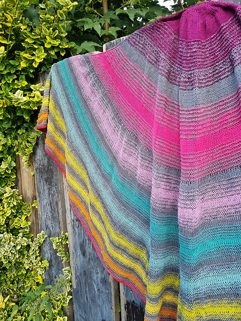 Ravelry: Crescendo pattern by Aleksandra Dronia