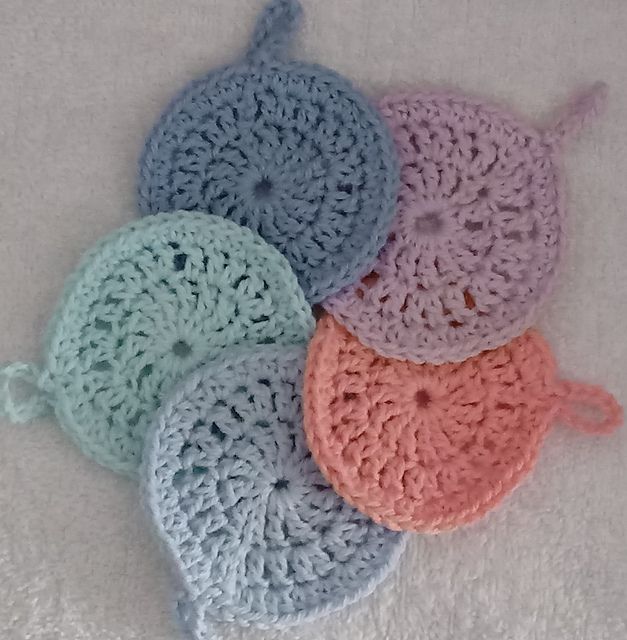 Ravelry: Mini Face Scrubbies pattern by Tessa Madson