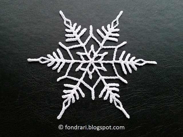 Ravelry: Double Star Snowflake pattern by Ólöf Lilja Eyþórsdóttir