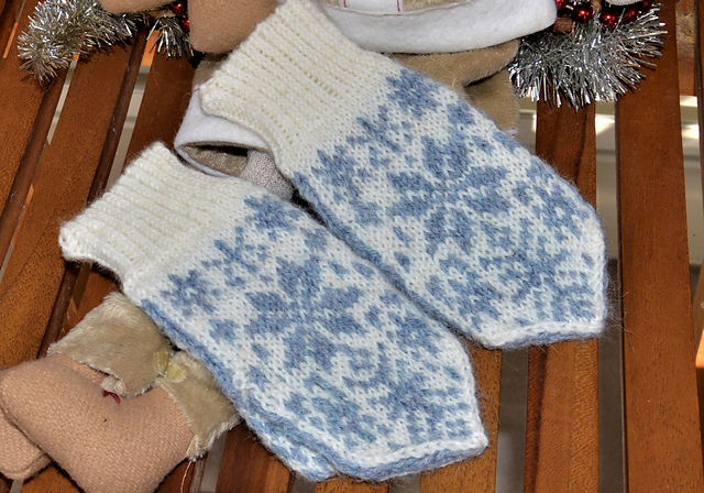 Ravelry: Snowdance pattern by Olga Mitero