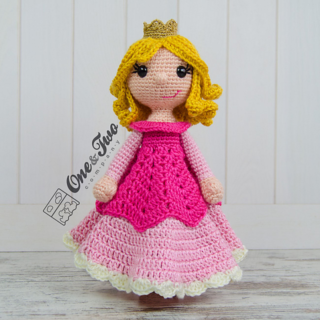 Ravelry: Princess Rose Lovey pattern by Carolina Guzman