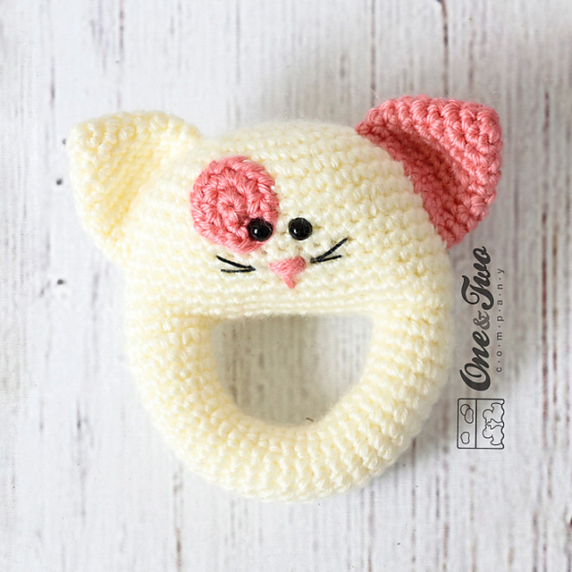Ravelry: Little Cat Rattle pattern by Carolina Guzman