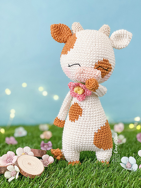 Ravelry: Rosie the Cow Amigurumi pattern by Carolina Guzman