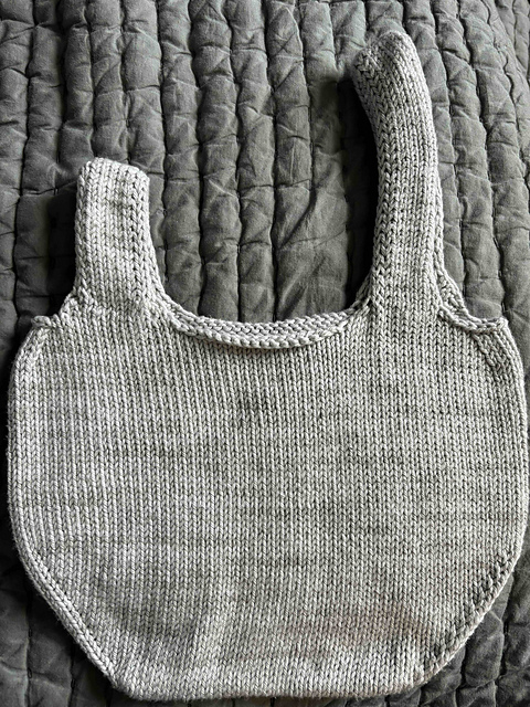 Ravelry: Dumpling Bag pattern by Rachel Kimboko