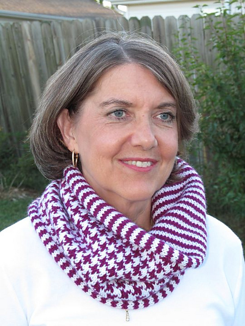 Ravelry: Houndstooth and Stripe Cowl pattern by Susan Gressman