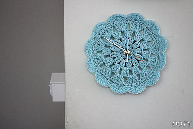 Ravelry: Small crochet clock pattern by Ooty Yaacobi