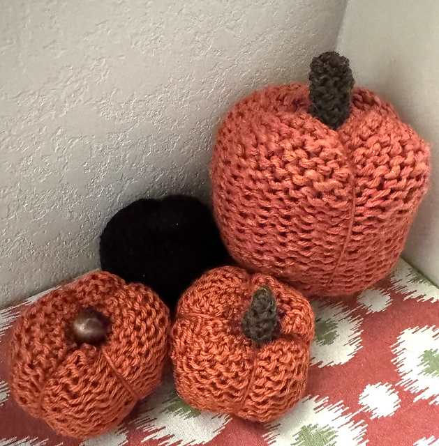Ravelry: Garter Stitch Pumpkin pattern by Sarah E. White