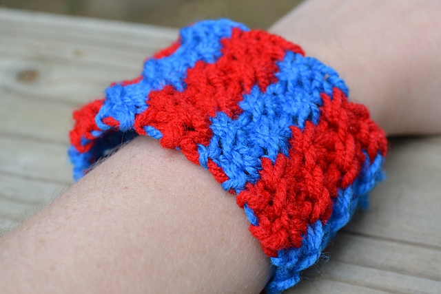 Ravelry: Star Stitch Cuff pattern by Sarah E. White