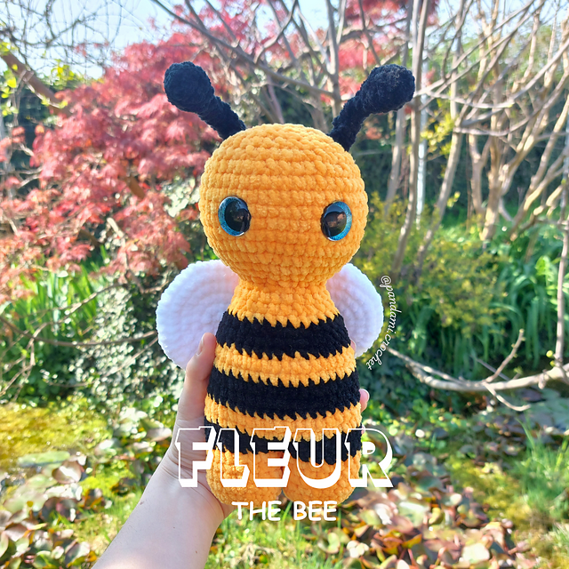 Ravelry: Fleur The Bee pattern by Elisa Gagliardi