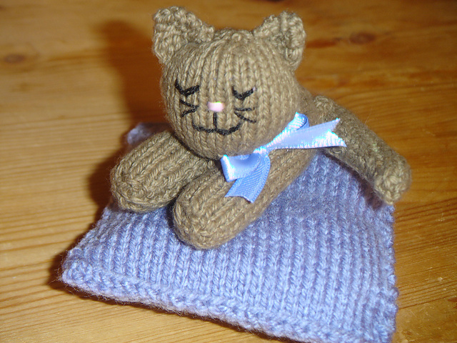 Ravelry: Kitten pattern by Jean Greenhowe