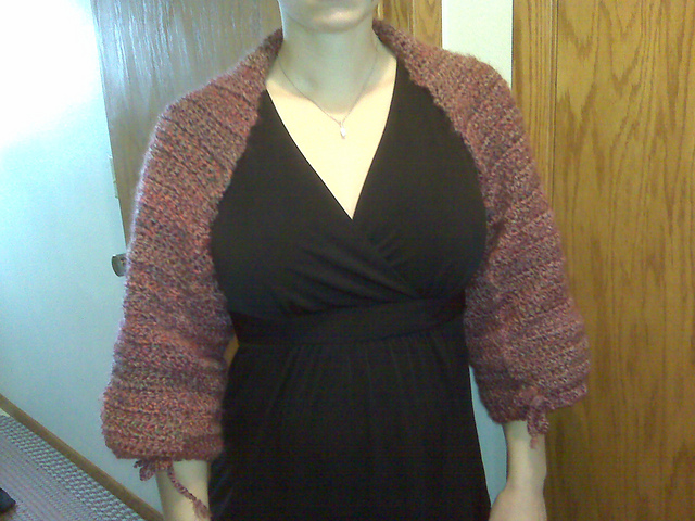 Ravelry: Shrug pattern by Kj Hay