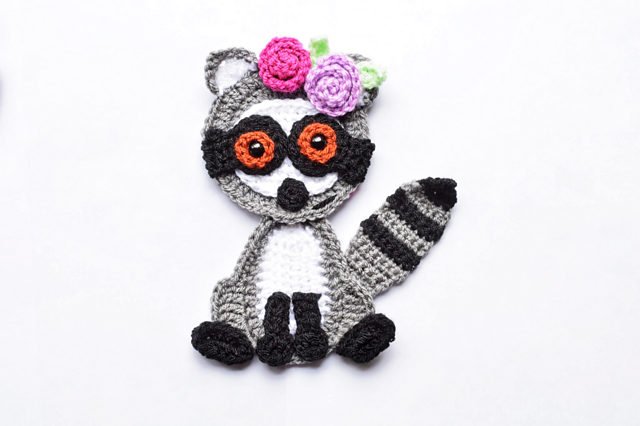 Ravelry: Raccoon Applique pattern by Tidzhen Gyuldzhu