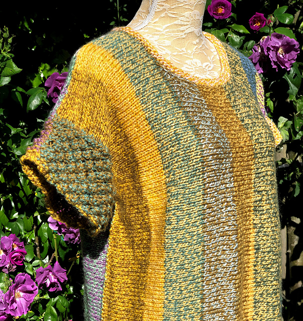 Ravelry: Corinne pattern by Pat Menchini