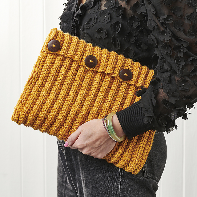 Ravelry: Laptop Bag pattern by Sarah Murray - Cornish Knitting Company