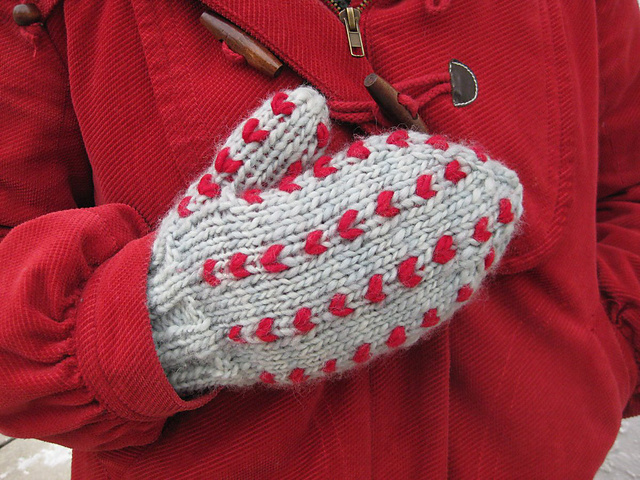 Ravelry: Manos Thrummed Mittens pattern by Courtney Kelley