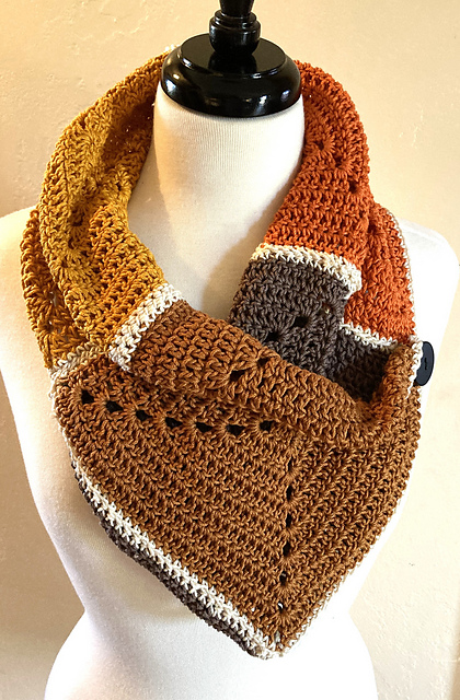 Ravelry: Colorful Button Cowl pattern by Pattern Princess