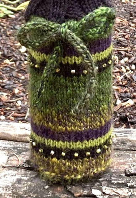 Ravelry: Beaded Knitted Beer Cozy pattern by Lorna Pearman
