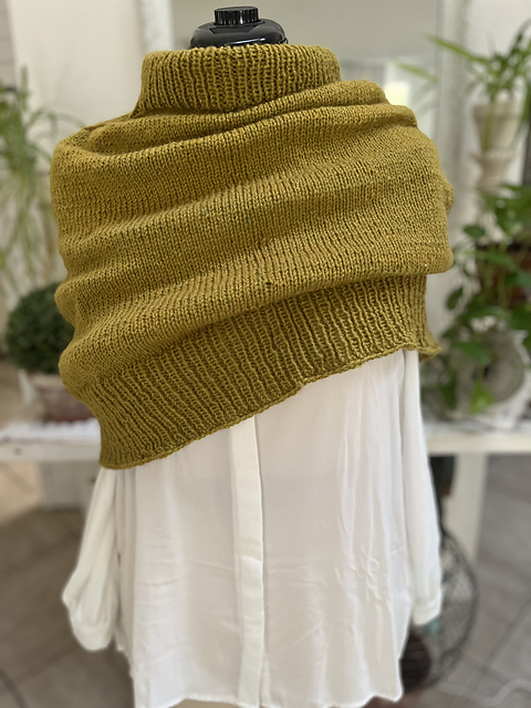 Ravelry: Gamboge Shrug pattern by Amy McDowell