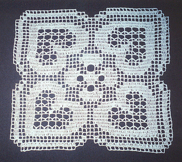 Ravelry: Little Hearts Doily pattern by Hartmut Hass