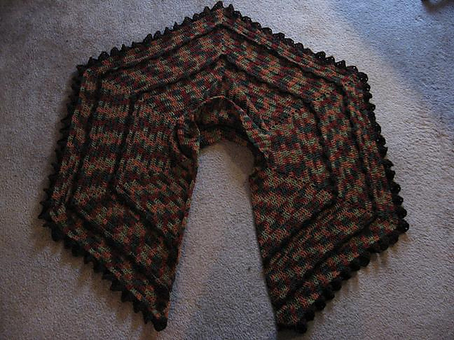 Ravelry: Hoodie Shawl pattern by Suzanne Pennell
