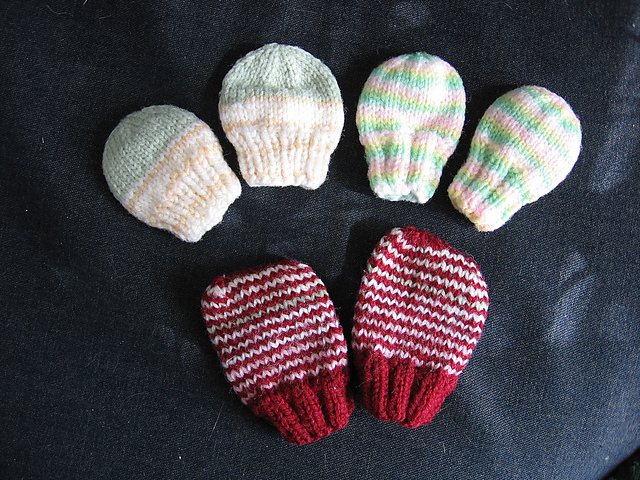 Ravelry: Mini Mitts pattern by Patti Pierce Stone