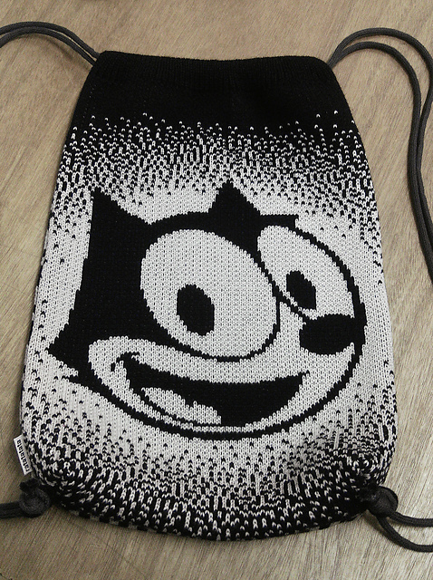 Ravelry: Felix the cat (smiling) pattern by claudia scarpa