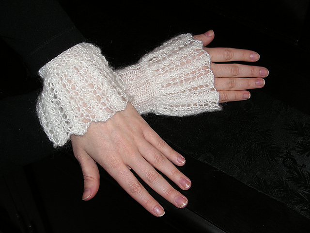 Ravelry: The Point About Cuffs pattern by Vicki Square