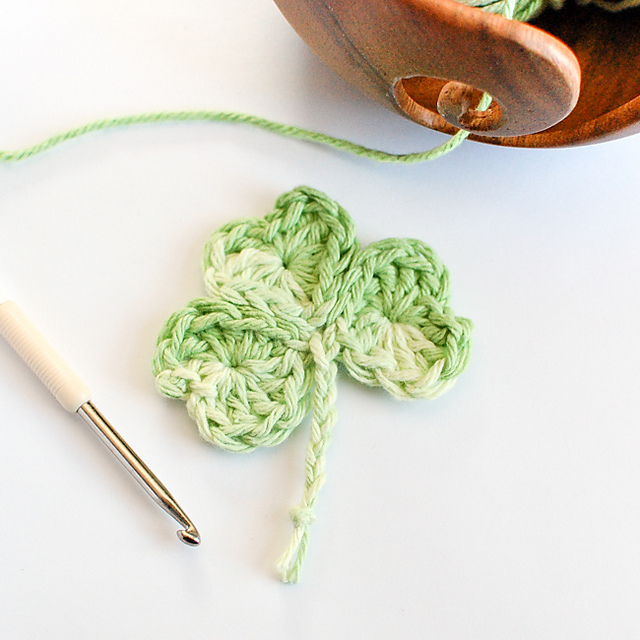 Ravelry: Easy Shamrock pattern by Kara Gunza