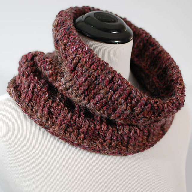 Ravelry: Post Stitch Cowl pattern by Kara Gunza