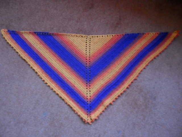 Ravelry: Top down shawl pattern by Dorothy Petrie