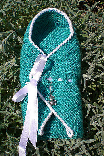 Ravelry: Wrapping Cloth for stillborn Infants pattern by pezi888