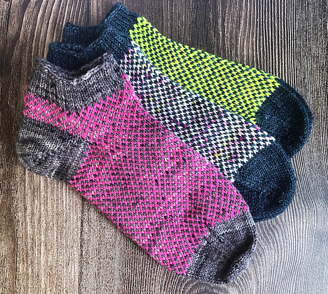 Ravelry: Interstellar Shorties pattern by Pam Goodchild