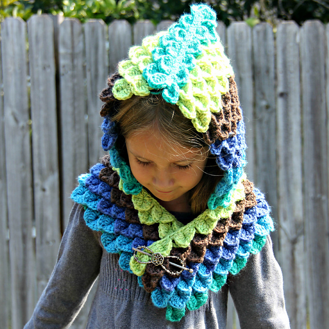 Ravelry: Peacock Hood pattern by Rachel Furlong