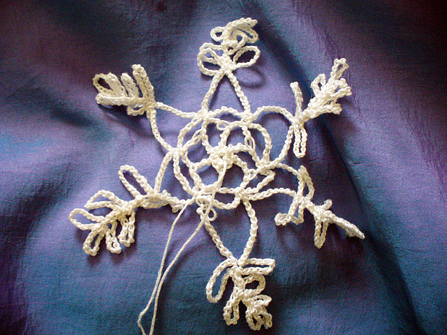 Ravelry: phoenix's Leaf Snowflake
