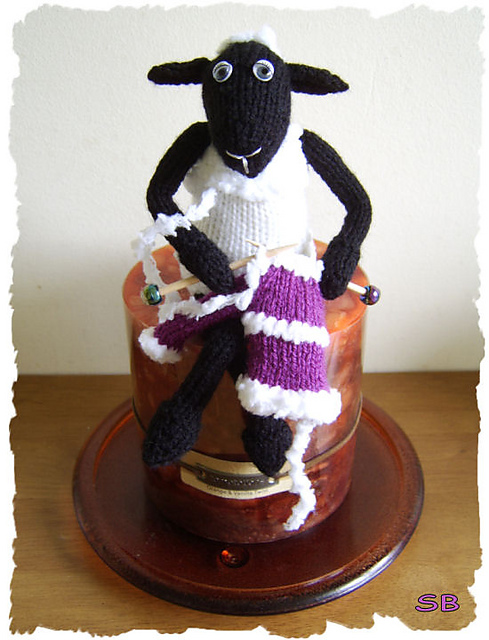 Ravelry: Knitmeself sheep pattern by Phoeny