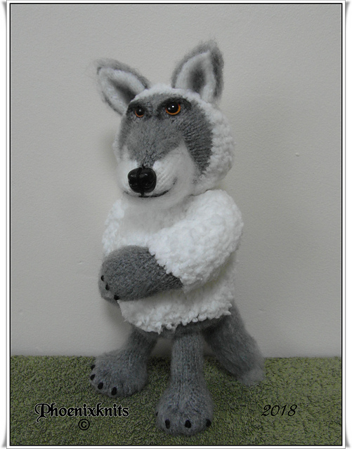 Ravelry: Wolfie in sheep's clothing pattern by Phoeny