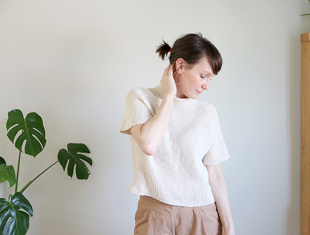 Ravelry: Twiggy Tee pattern by Anna Enge