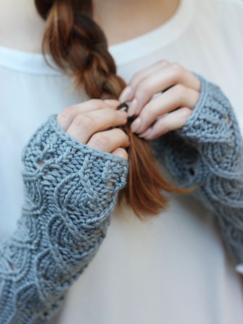 Ravelry: Trieste Mitts pattern by Corrina Ferguson