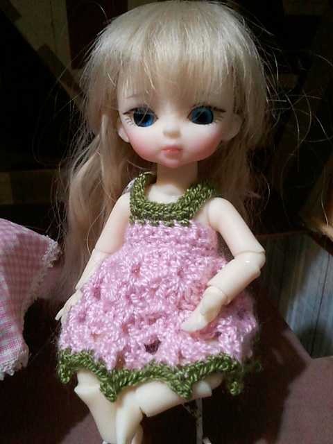 Ravelry: Hujoo Baby Dress pattern by Robin (afamiliarillusion on Wordpress)