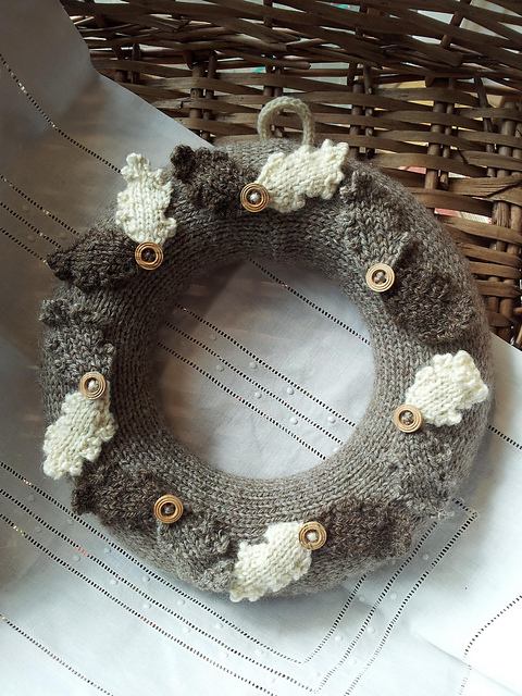 Ravelry: Natural Solstice Wreath pattern by Manfield Crafts