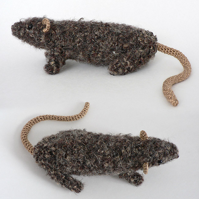 Ravelry: Fuzzy Rat pattern by June Gilbank