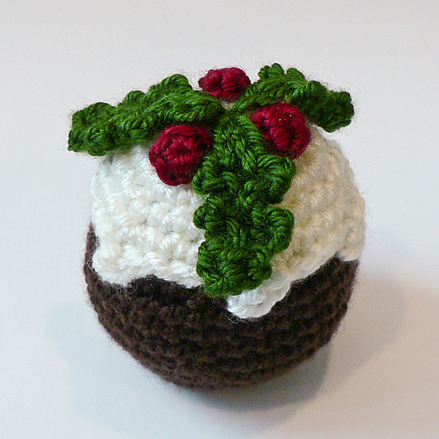 Ravelry: Christmas Pudding pattern by June Gilbank