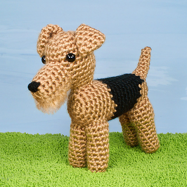 Ravelry: AmiDogs Airedale Terrier pattern by June Gilbank